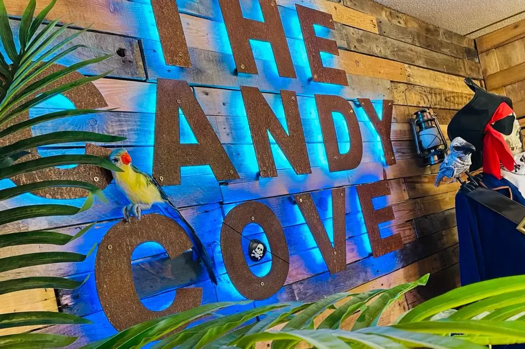 The Candy Cove - Visit the Seaside